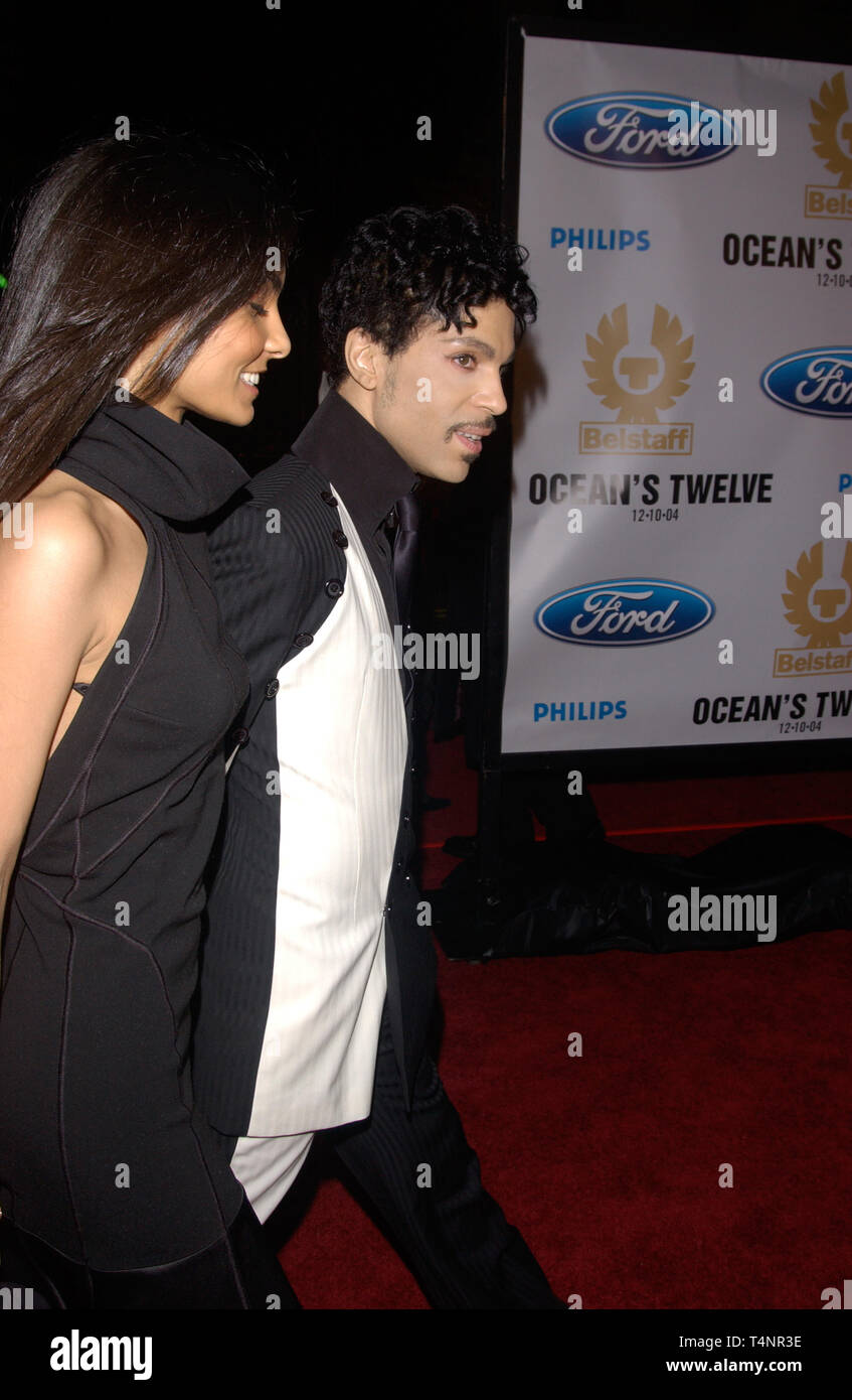 LOS ANGELES, CA. December 08, 2004: Singer PRINCE at the Hollywood ...