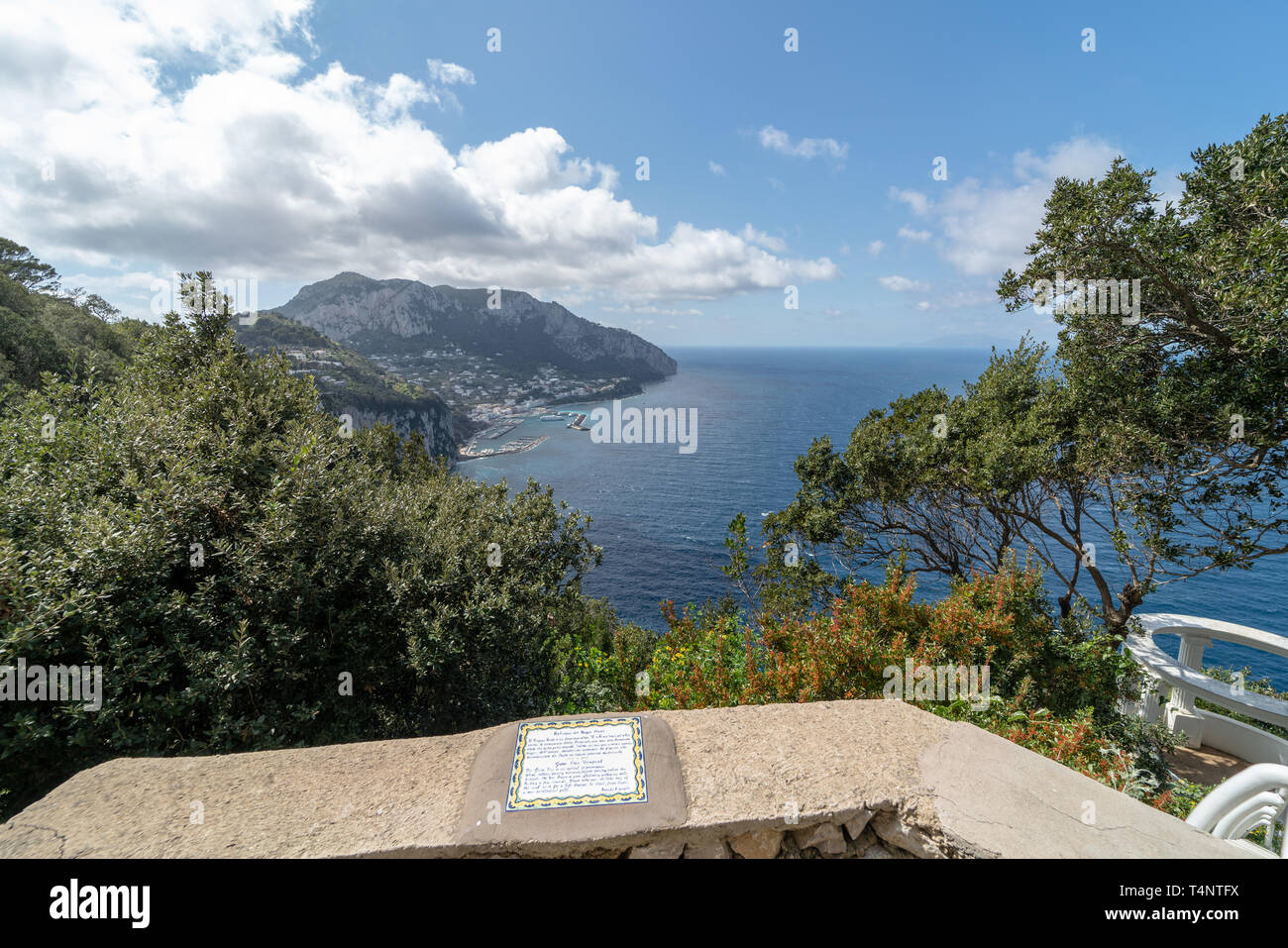 Villa verde capri hi-res stock photography and images - Alamy