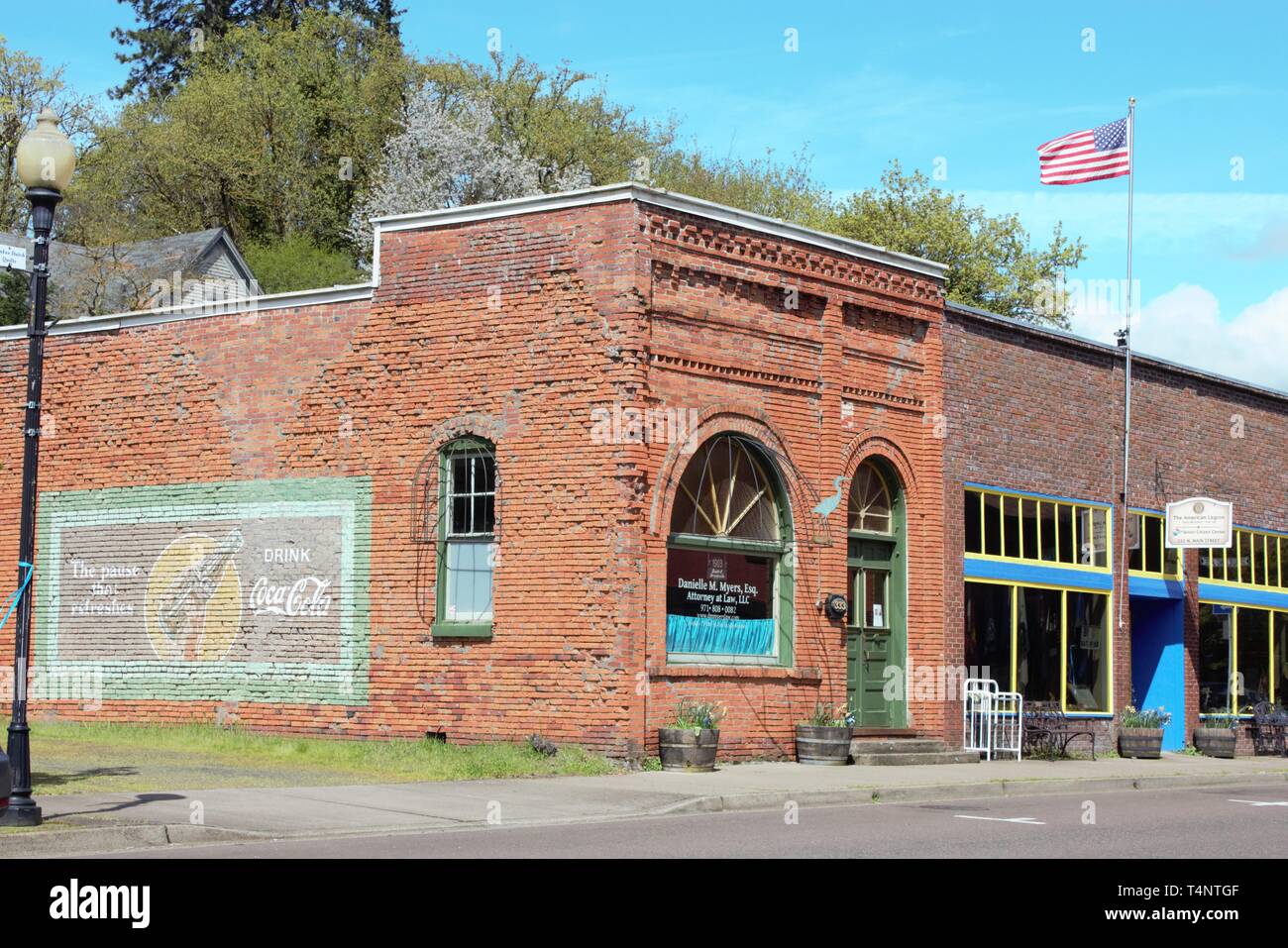 Coca Cola and the American flag Stock Photo - Alamy