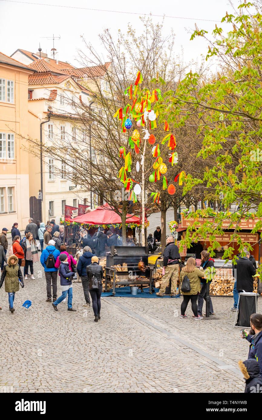 Easter egg tower bridge hi-res stock photography and images - Alamy