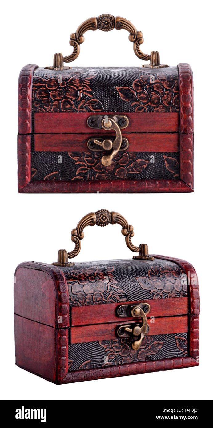 Closed treasure chest isolated on white Stock Photo - Alamy