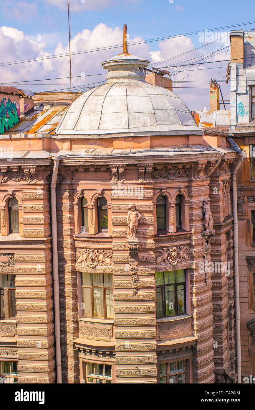 Rooftops historic center st petersburg hi-res stock photography and ...