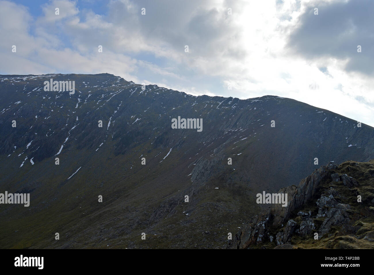 Views of Snowdon summit and Bwlch Main on Rhyd Ddu path to Snowdon ...