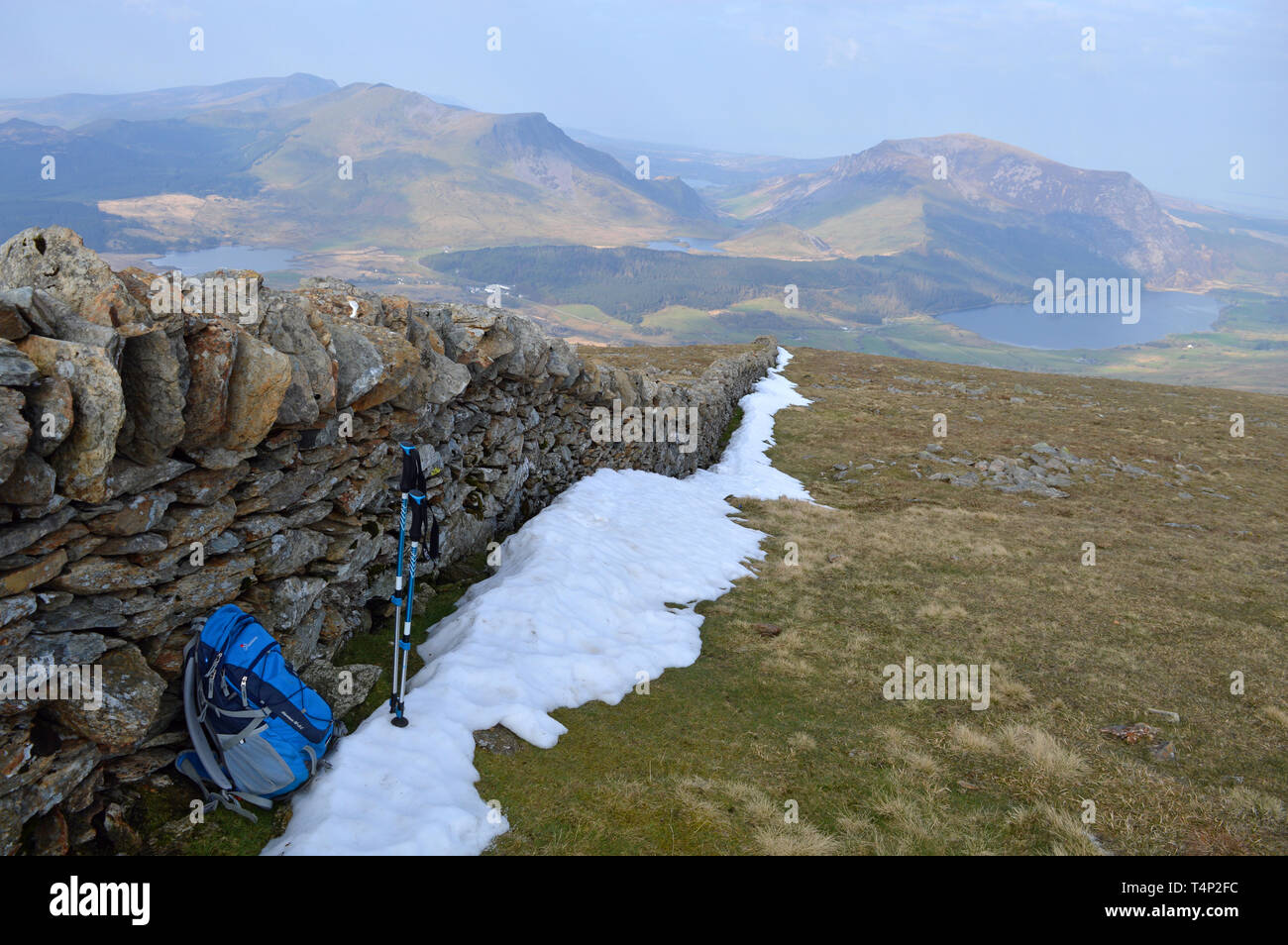Views towards Nantlle Ridge and Mynydd Mawr on Rhyd Ddu path to Snowdon ...