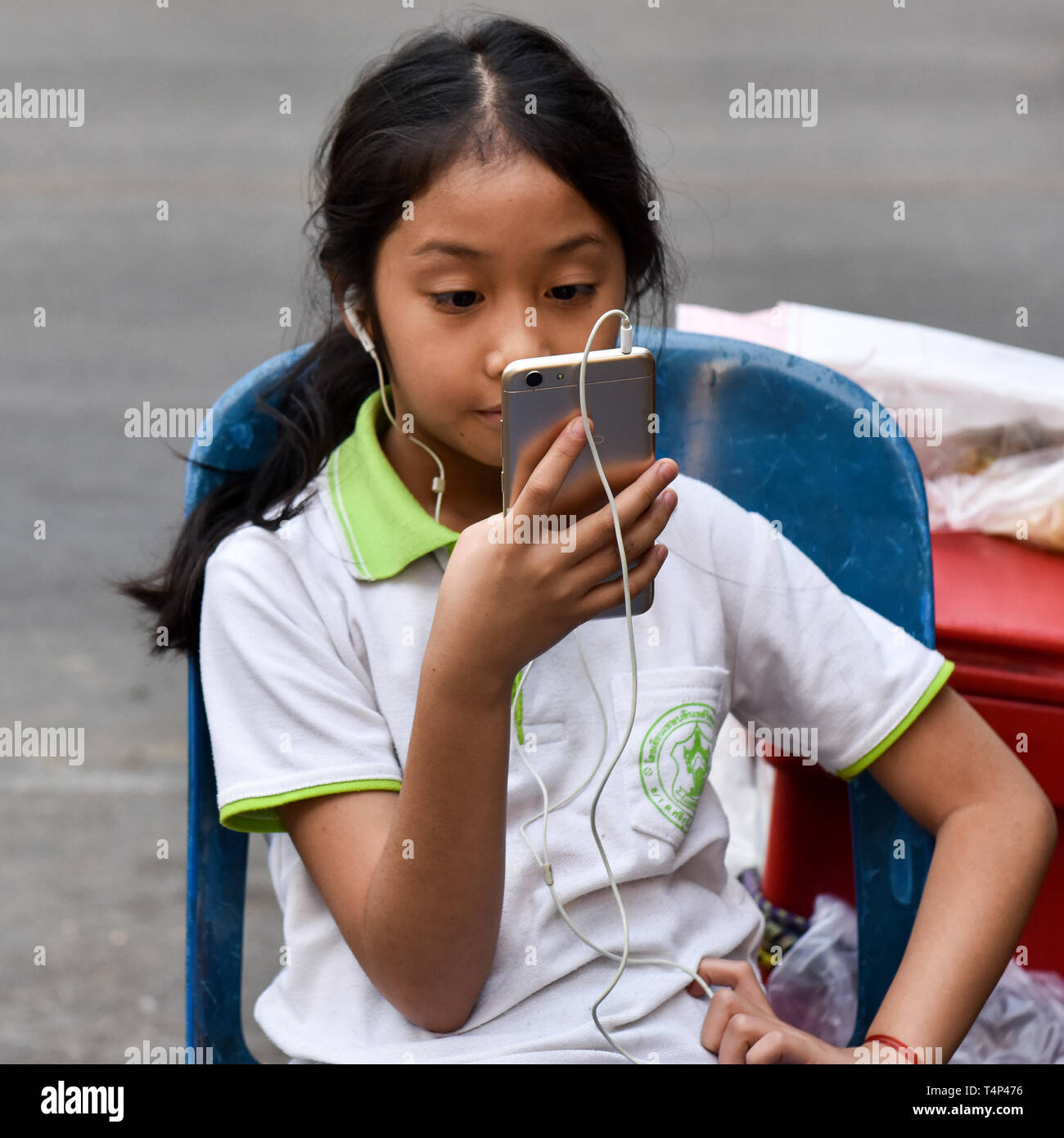 Mobile use asia hi-res stock photography and images - Alamy
