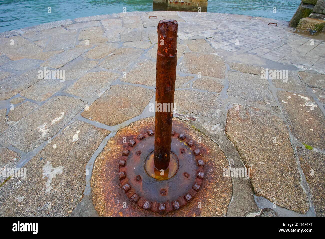 Texture rusty iron pole background hi-res stock photography and images ...