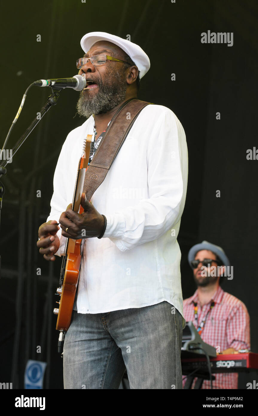 Reggae singer hi-res stock photography and images - Alamy