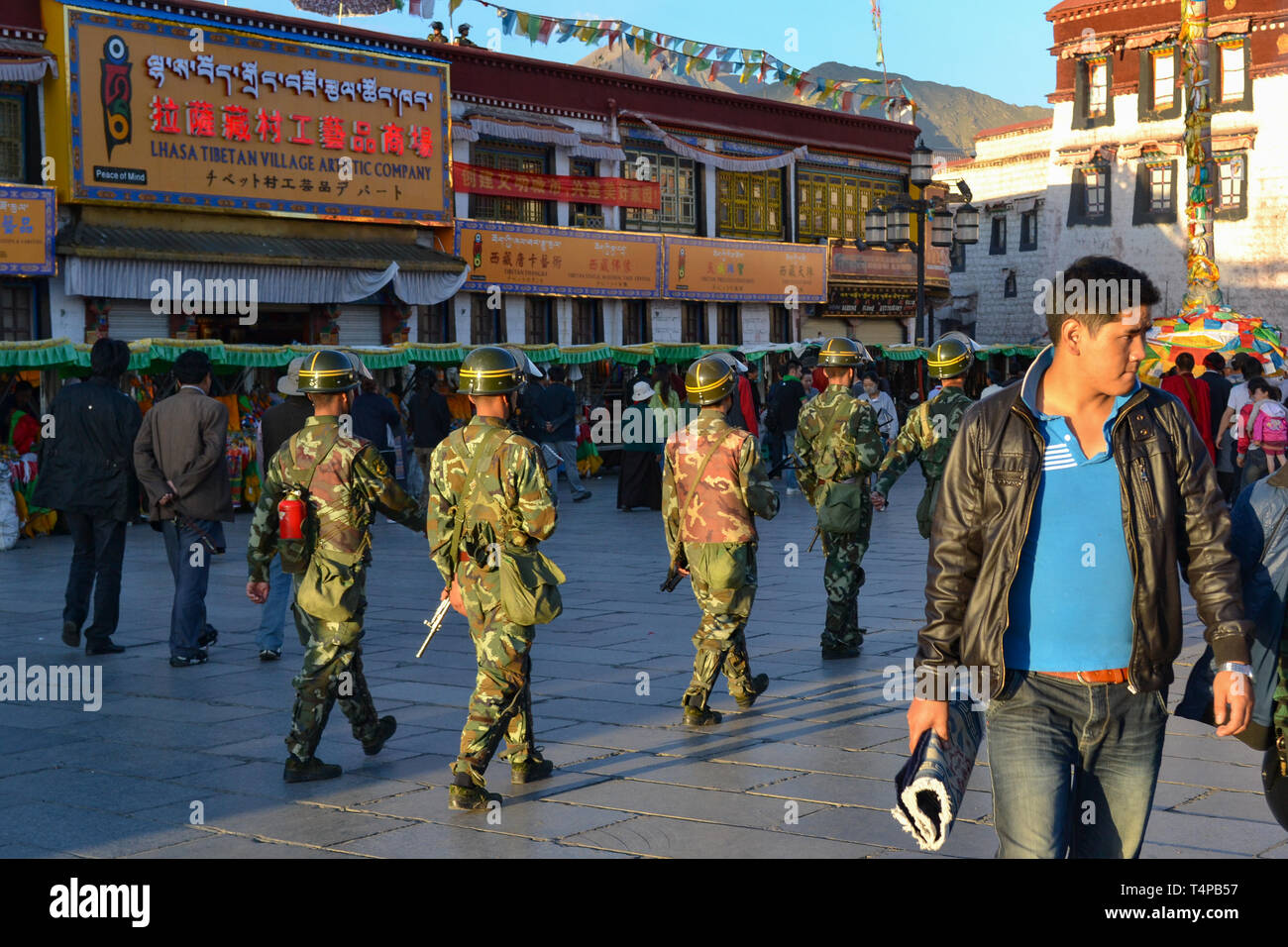 Tibetan soldier hi-res stock photography and images - Alamy