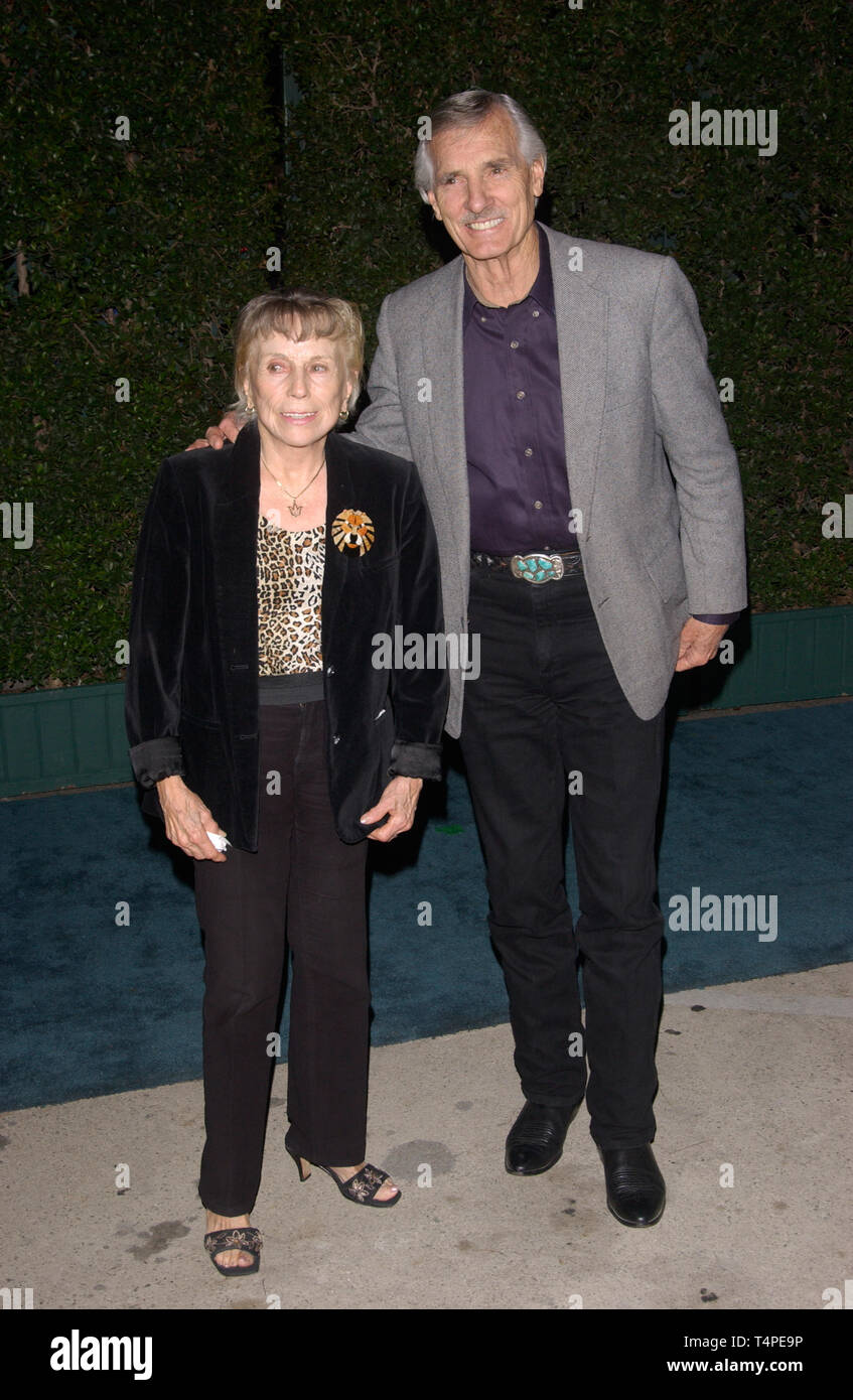 LOS ANGELES, CA. November 17, 2004: Los Angeles, CA: Actor DENNIS ...