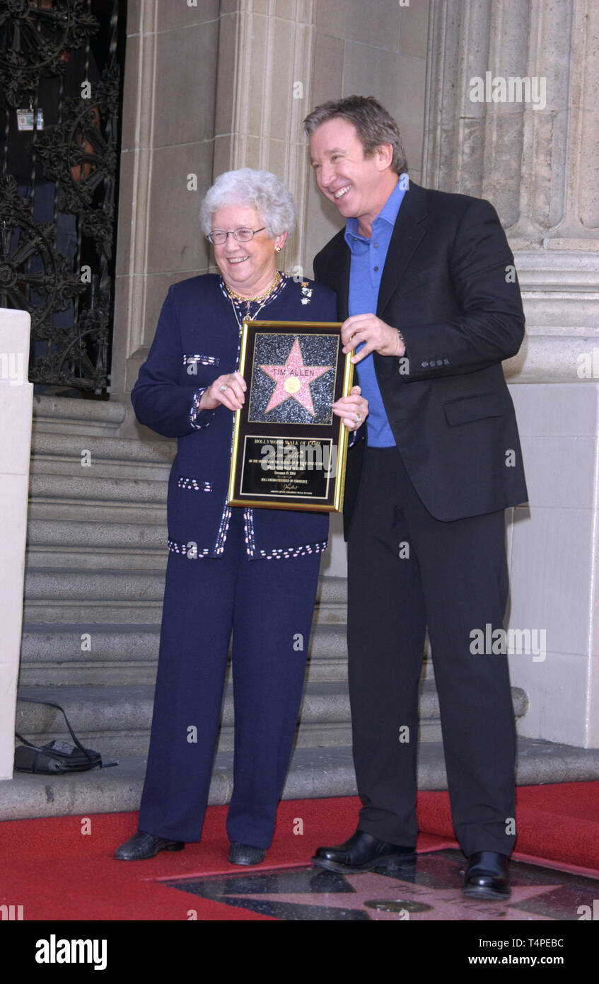 LOS ANGELES, CA. November 19, 2004: Los Angeles, CA: Comedian TIM ALLEN ...