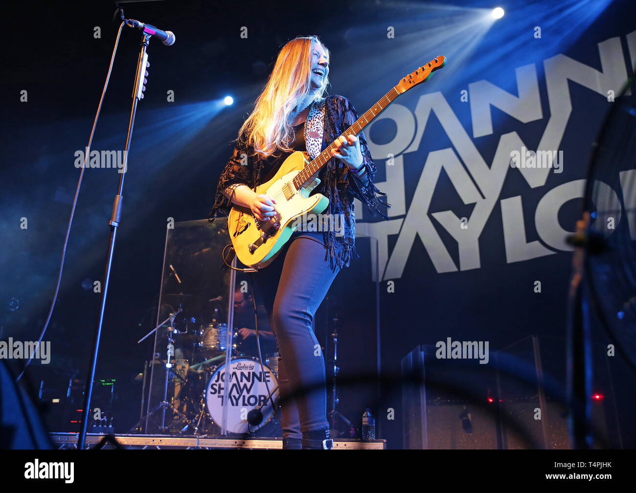 Joanne Shaw Taylor performing at Manchester O2 Ritz Featuring: Joanne ...