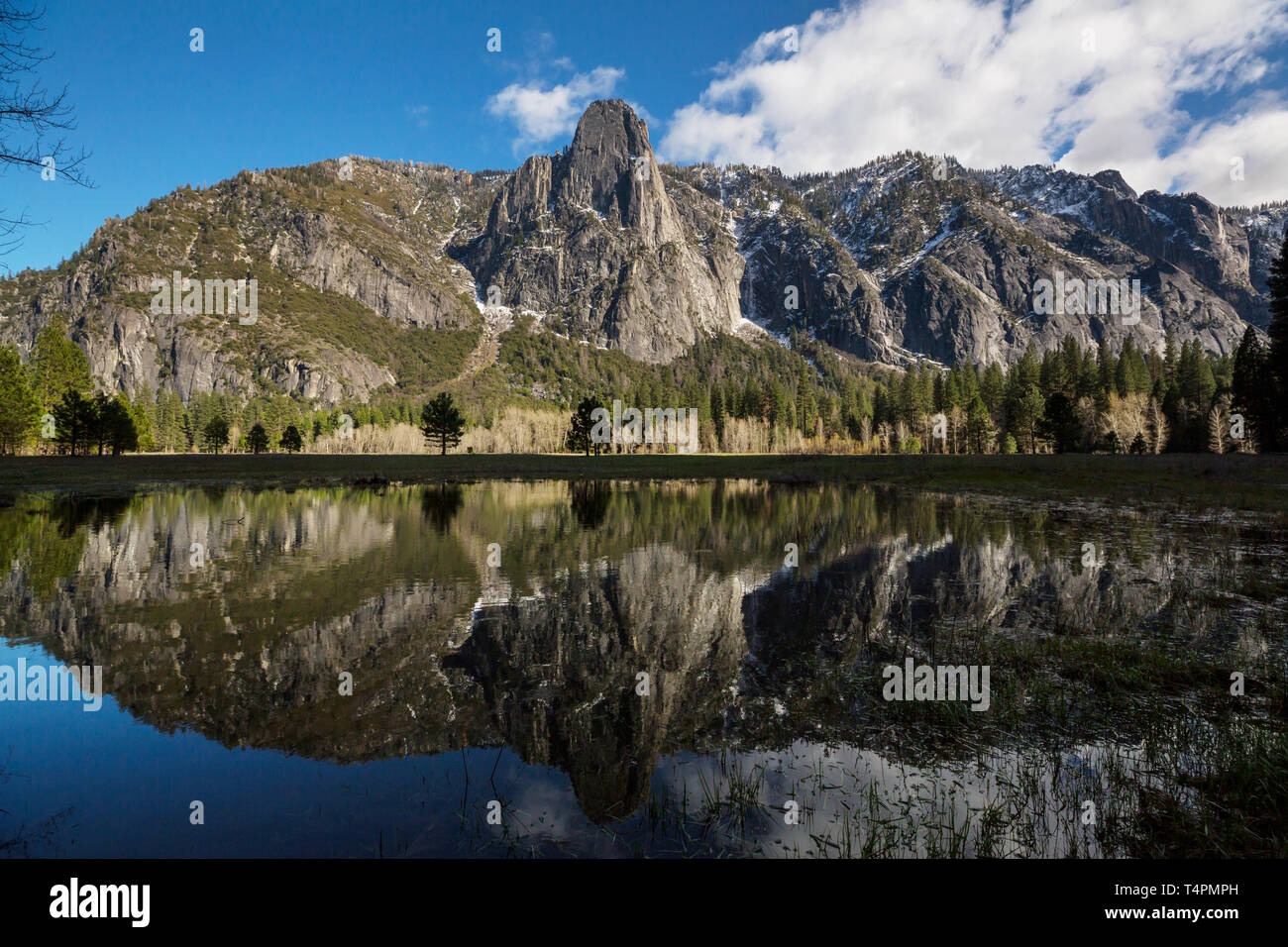 Beautiful early spring landscapes in Yosemite National Park, Yosemite ...
