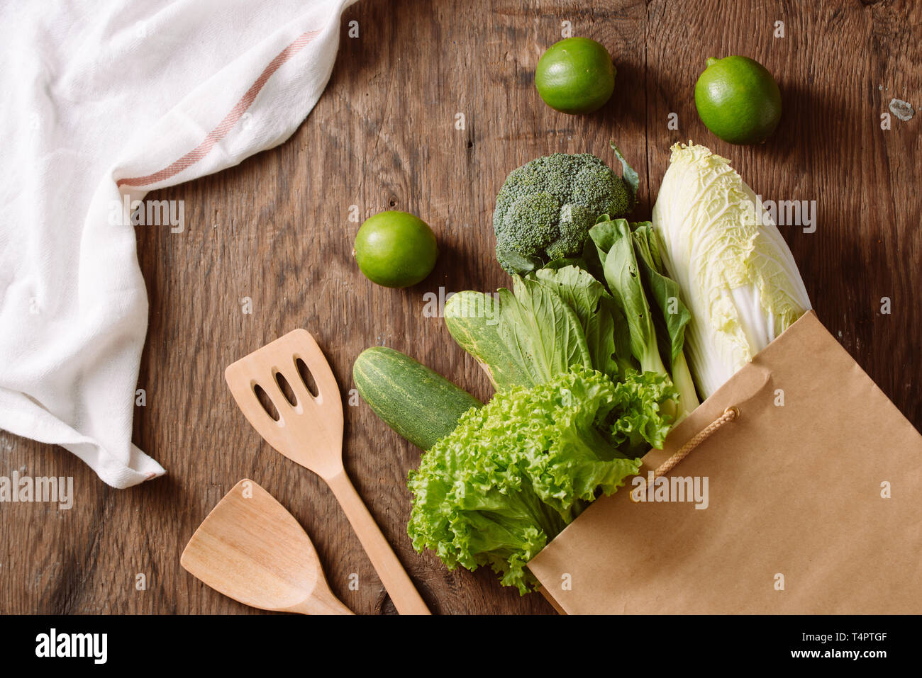 fresh vegetables in a brown paper bag Stock Photo - Alamy