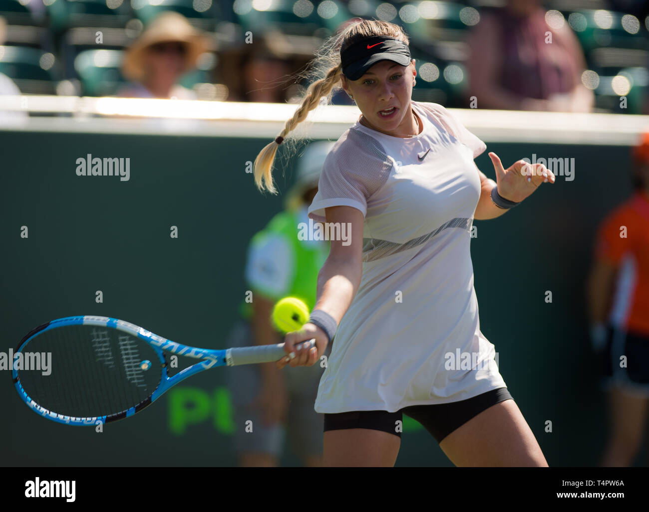 MIAMI, UNITED STATES OF AMERICA - MARCH 20 : Amanda Anisimova of the ...