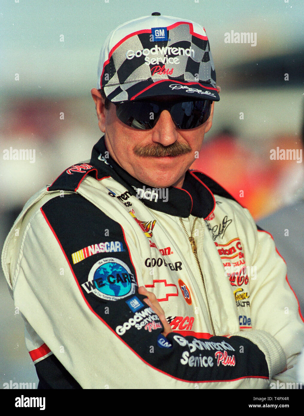 Dale earnhardt 2000 hi-res stock photography and images - Alamy