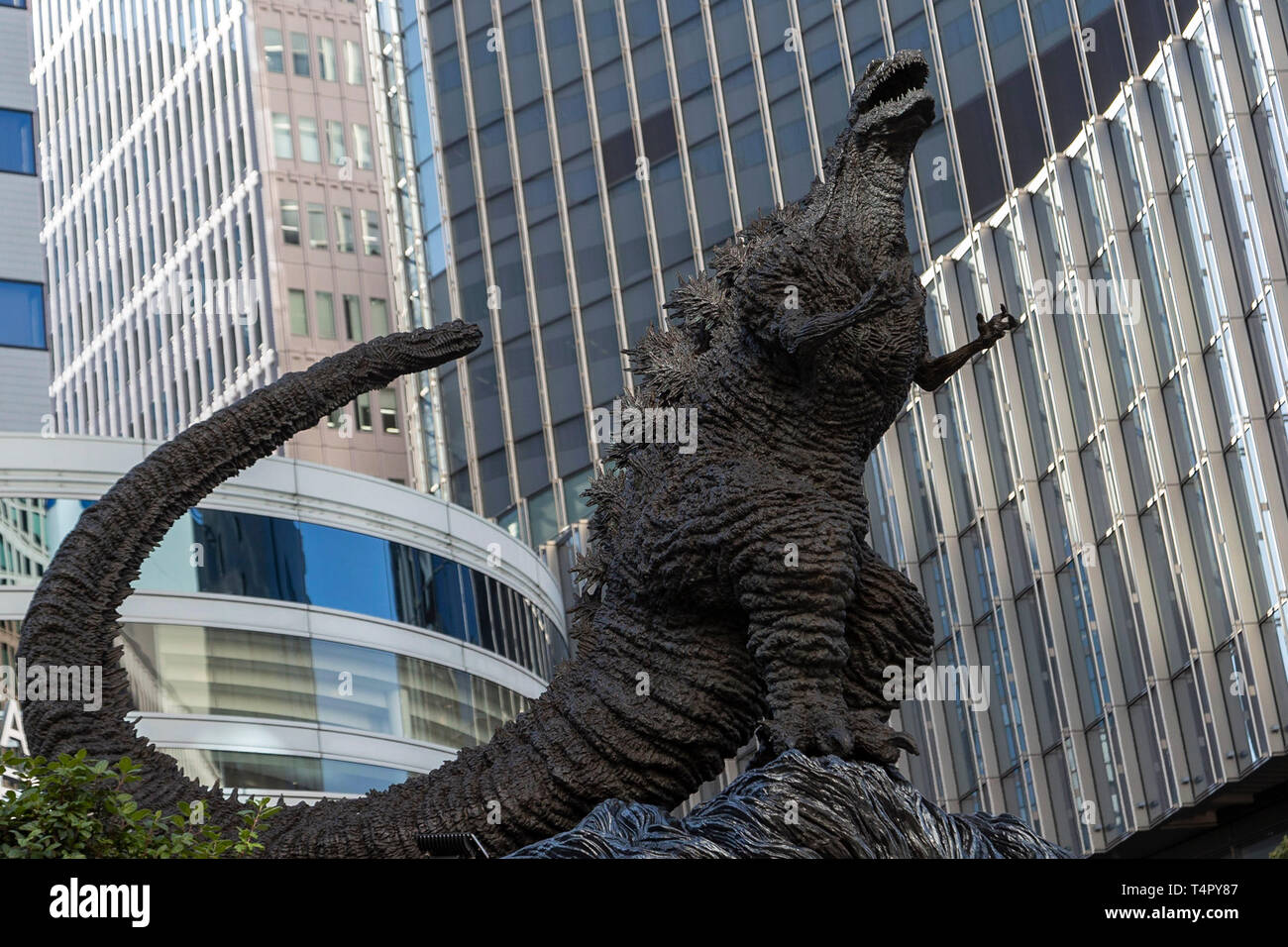 Giant statue of godzilla hi-res stock photography and images - Alamy