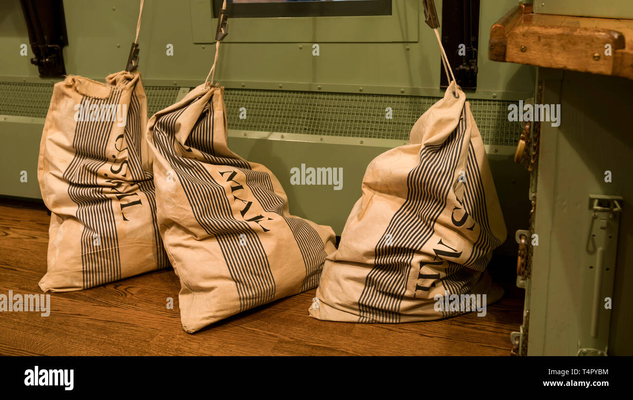 Us mail bag hi-res stock photography and images - Alamy