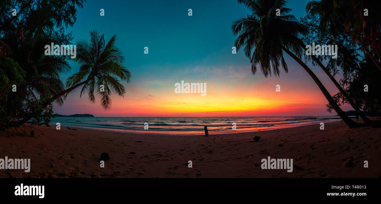 Amazing maldives island panorama hi-res stock photography and images ...