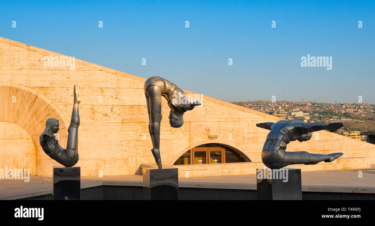 Sculpture on the rooftop of the Cascade, Yerevan, Armenia Stock Photo ...