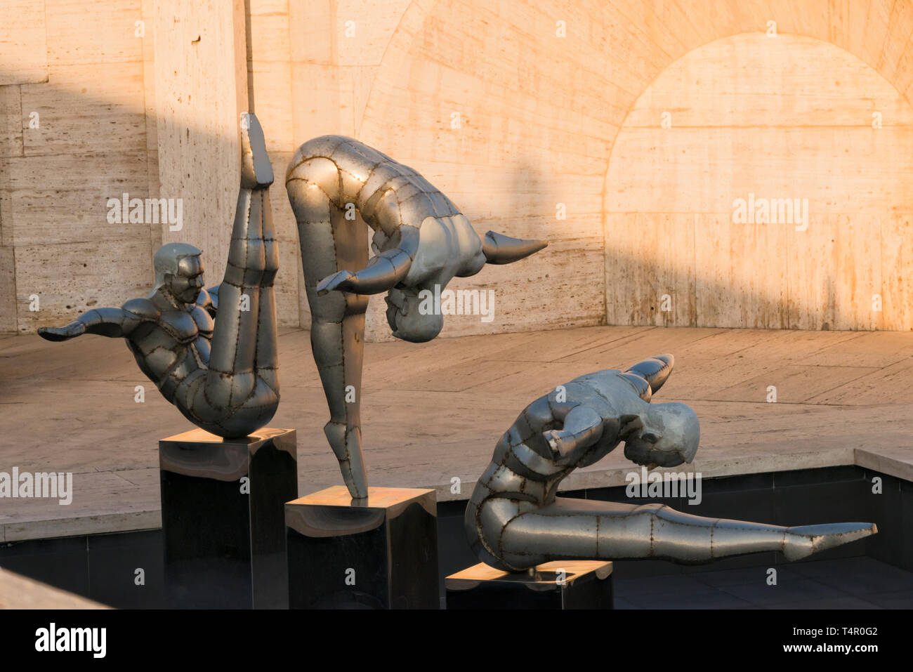 Sculpture on the rooftop of the Cascade, Yerevan, Armenia Stock Photo ...