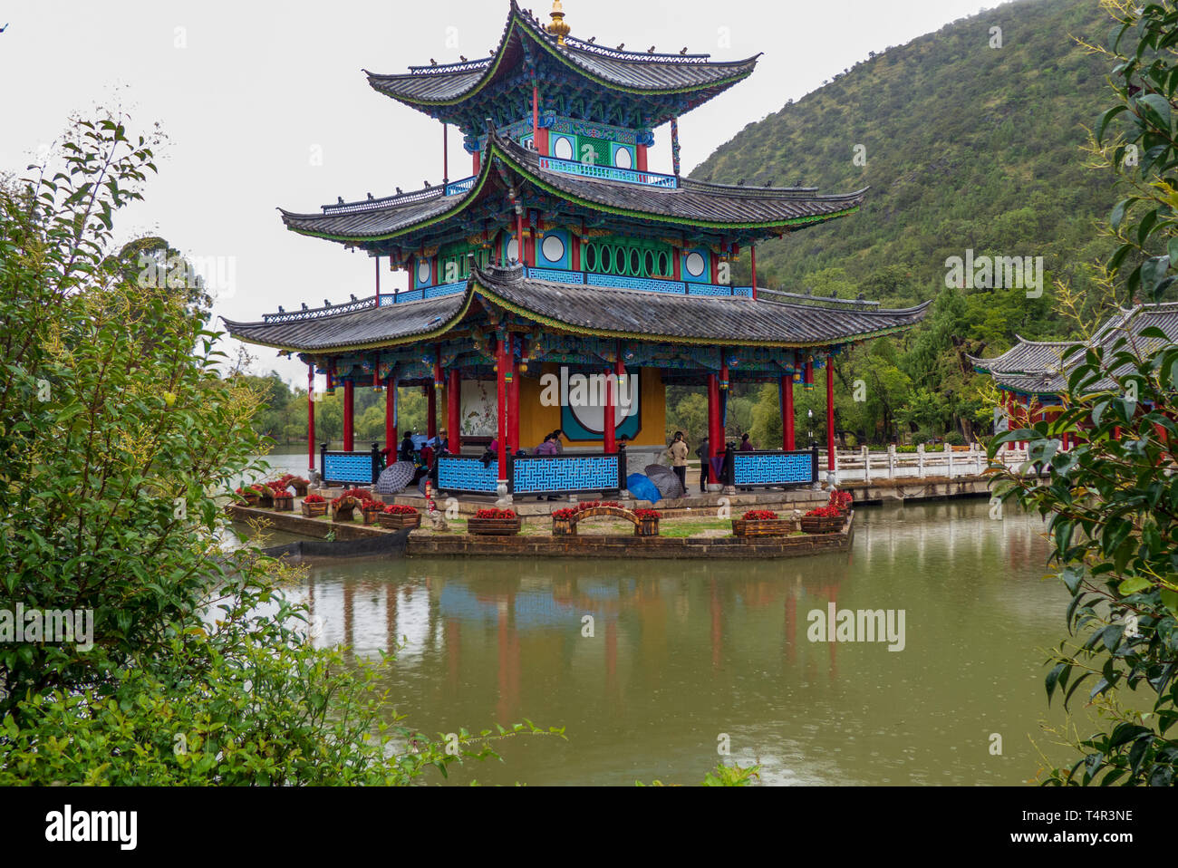 Black dragon pool park lijiang hi-res stock photography and images - Alamy