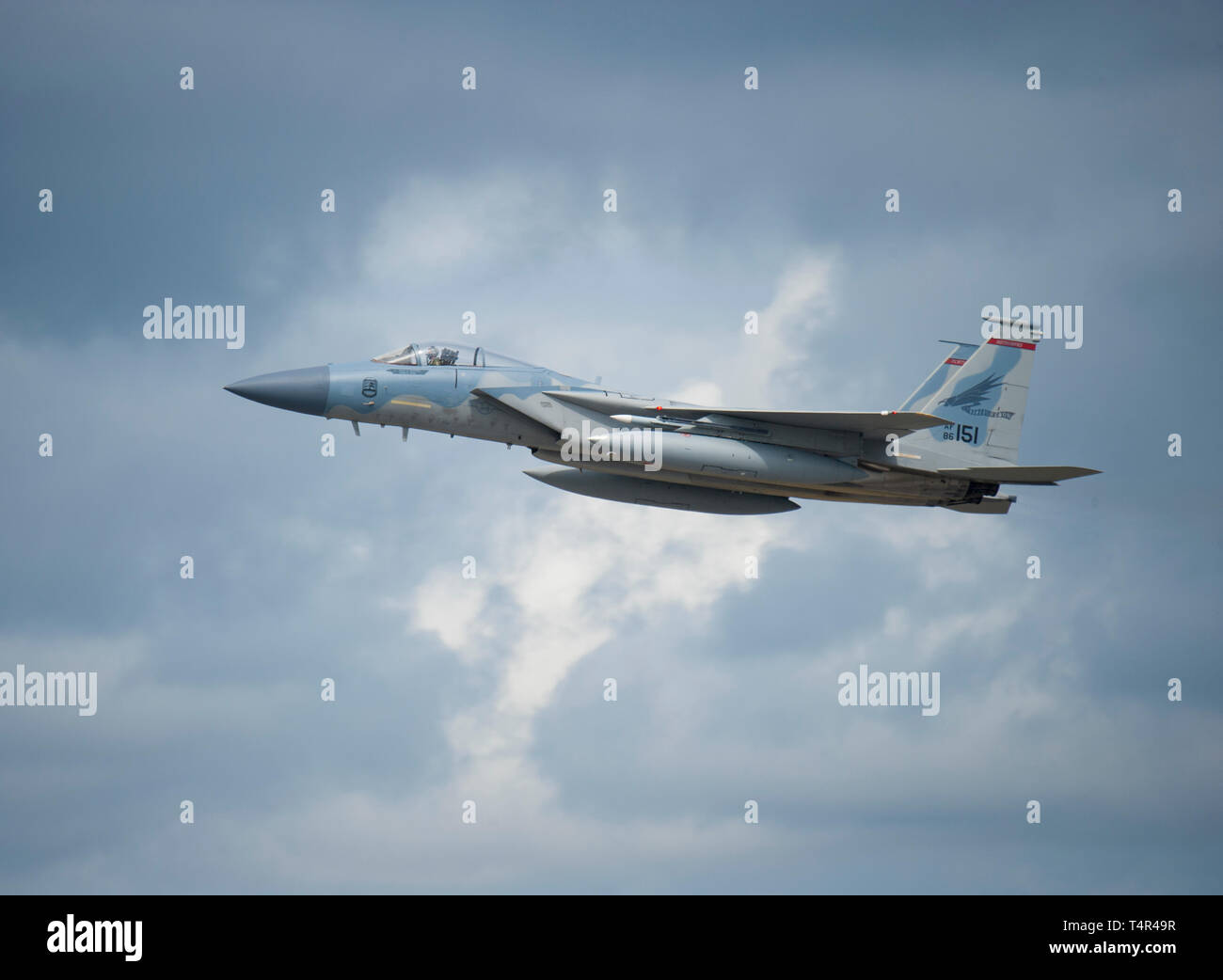 An F-15 Eagle from the Portland Air National Guard’s 142nd Fighter Wing ...
