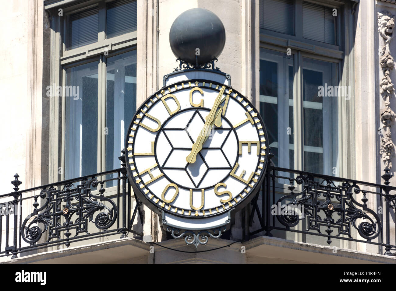 House clock clocks main streets fleet street ludgate circus city hi-res ...