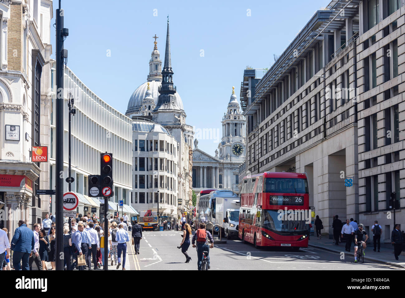 St pauls cathedral traffic tour bus buses double decker couple hi-res ...