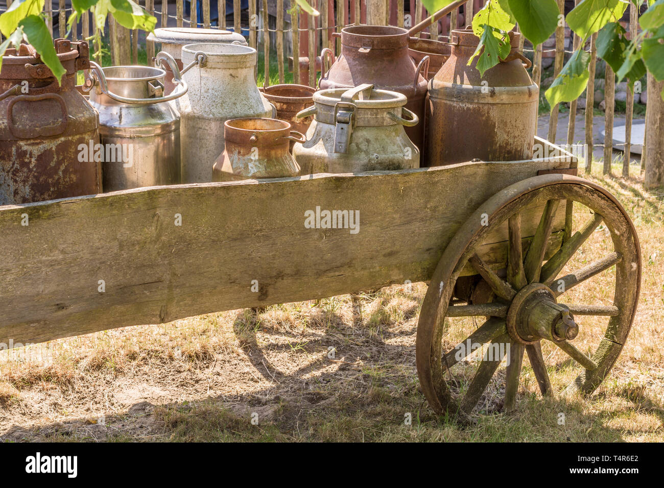 Cauldron wagon hi-res stock photography and images - Alamy