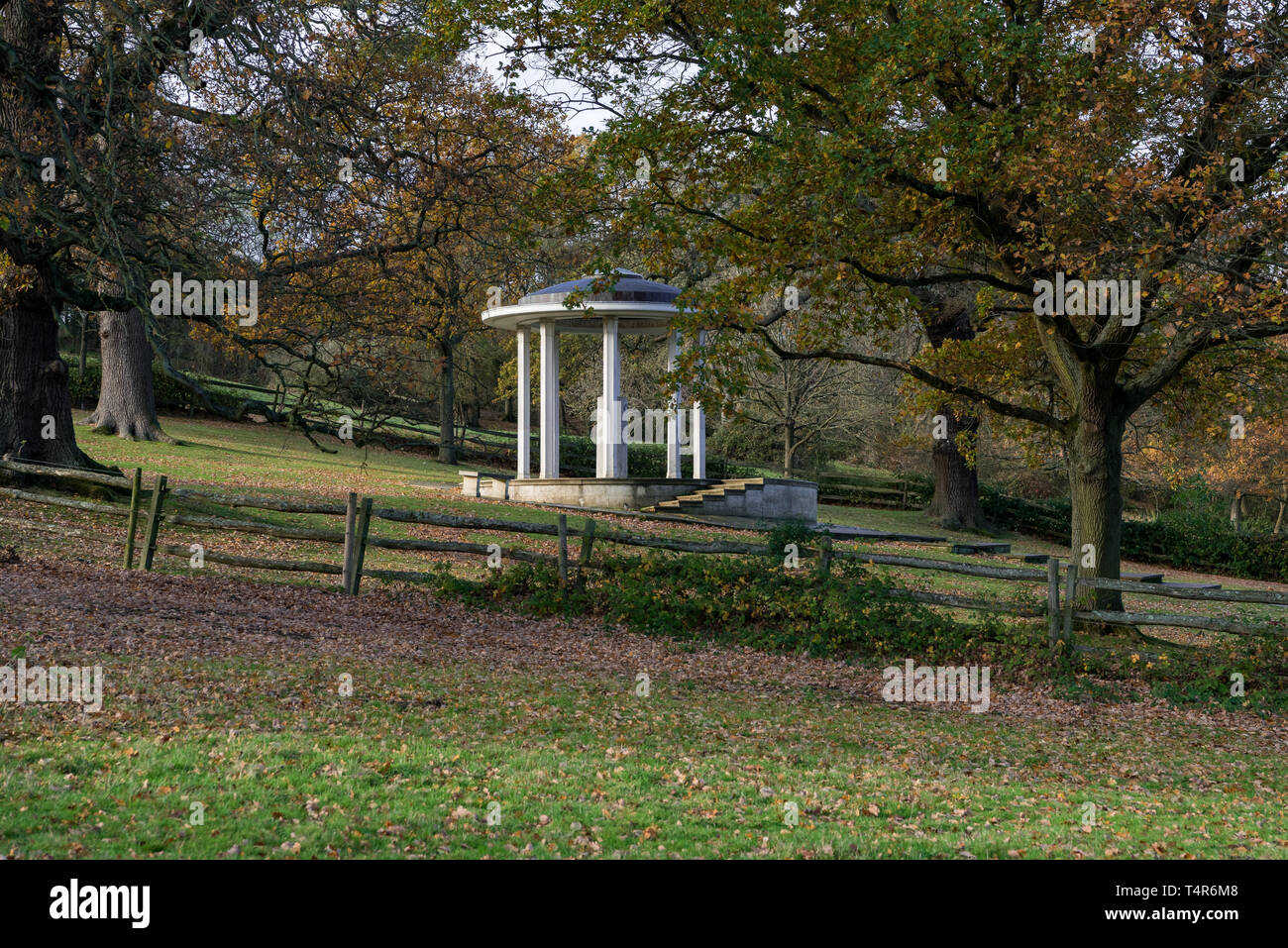 Kennedy Memorial, Runnymede Stock Photo - Alamy