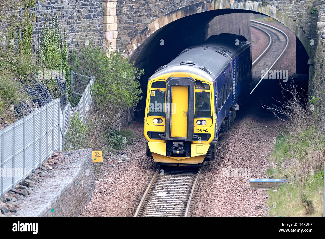 Class 58 diesel locomotive hi-res stock photography and images - Alamy