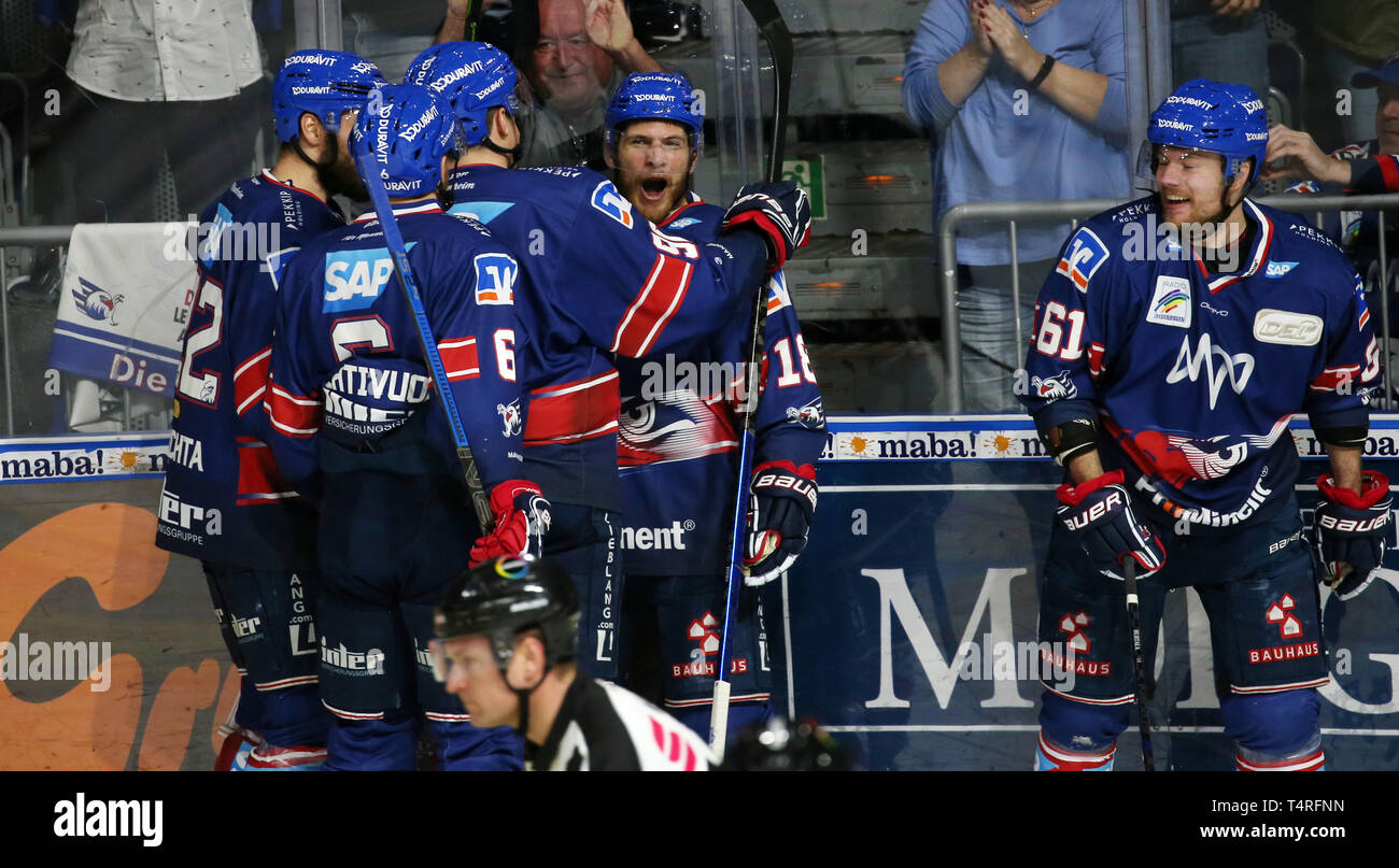 Mannheim, Germany. 18th Apr, 2019. Ice hockey: DEL, Adler Mannheim ...