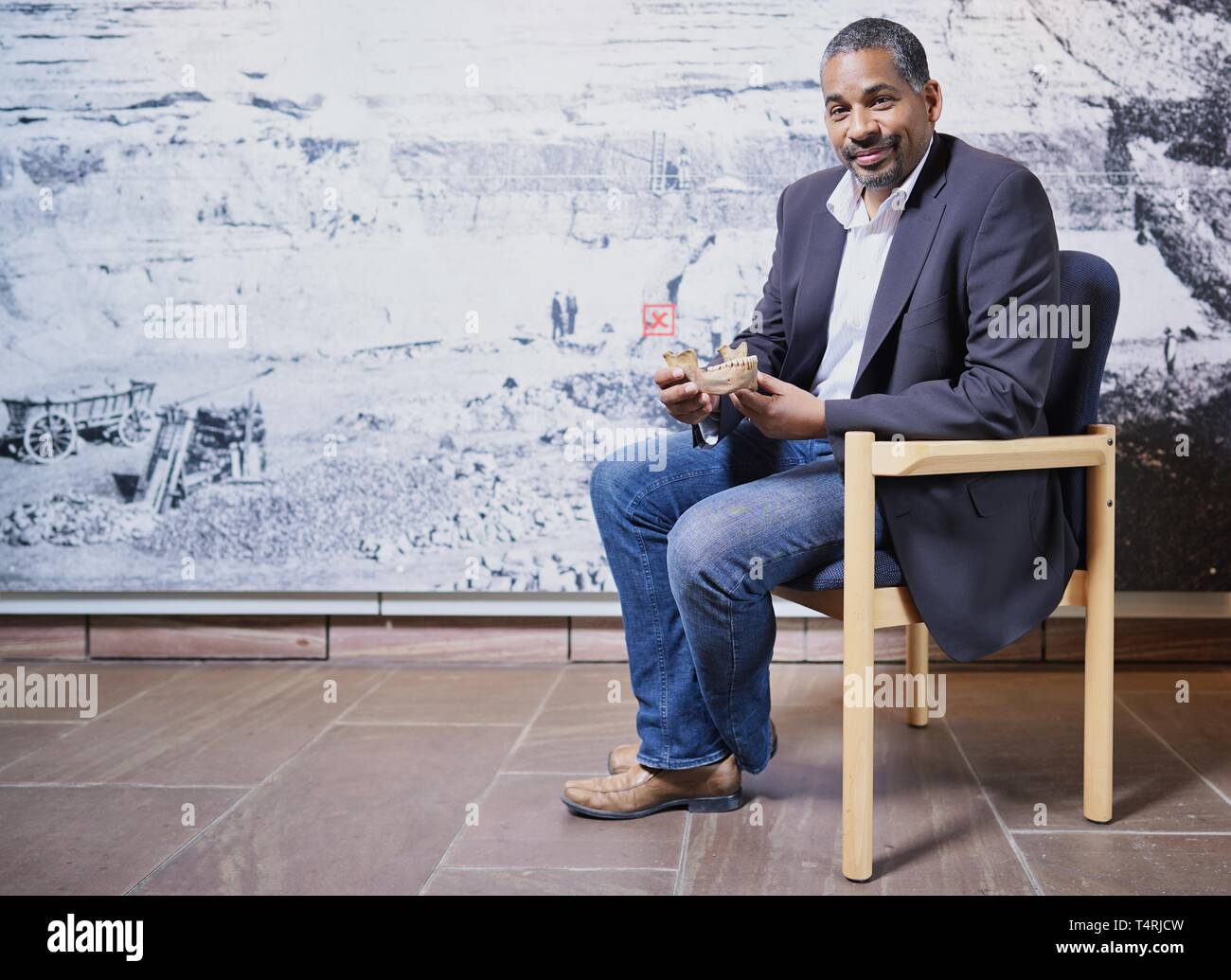 Mayor mauer john ehret sits hi-res stock photography and images - Alamy