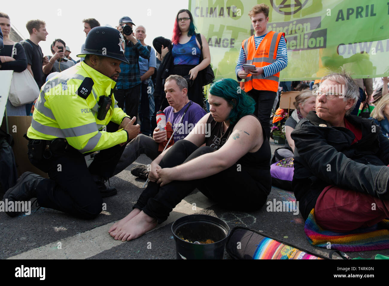 Lorry bridge strike hi-res stock photography and images - Alamy
