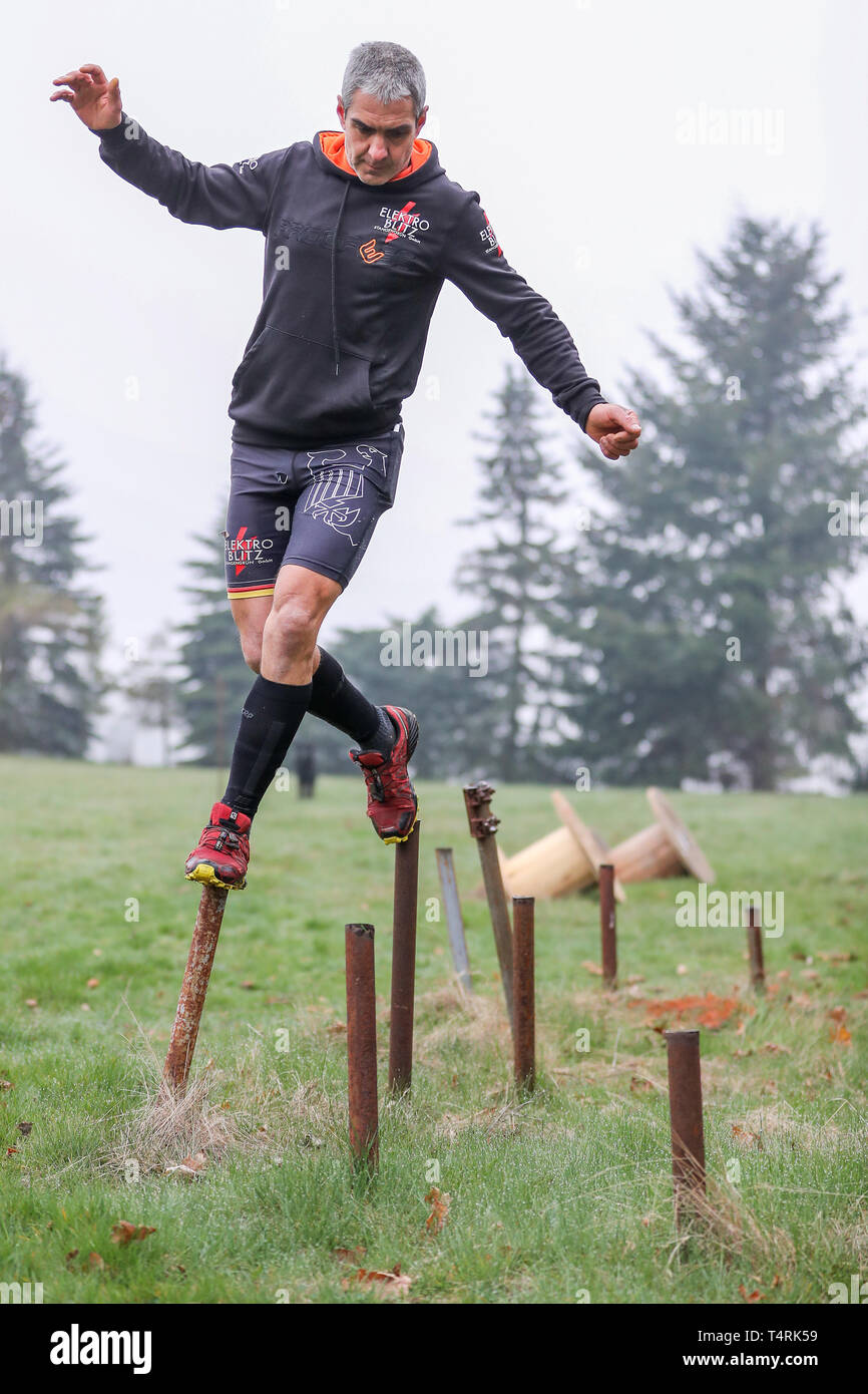 Obstacle course racing ocr hi-res stock photography and images - Alamy