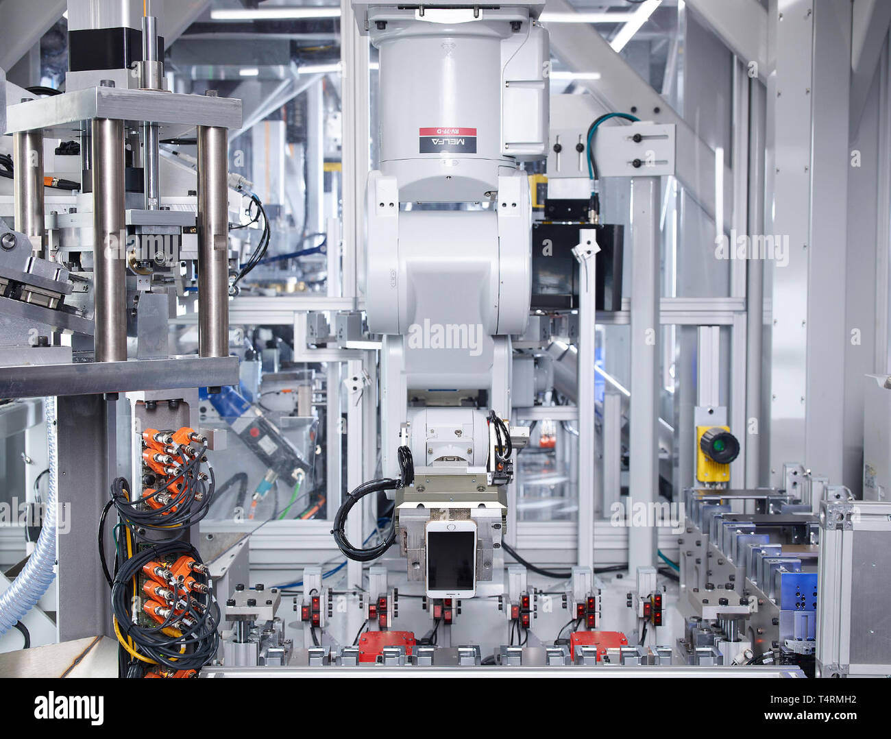 San Francisco. 19th Apr, 2019. Photo provided by Apple shows the new ...