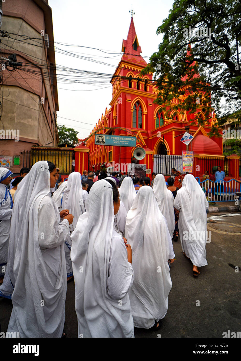 Kolkata, WEST BENGAL, India. 19th Apr, 2019. Nuns from Missionaries of ...