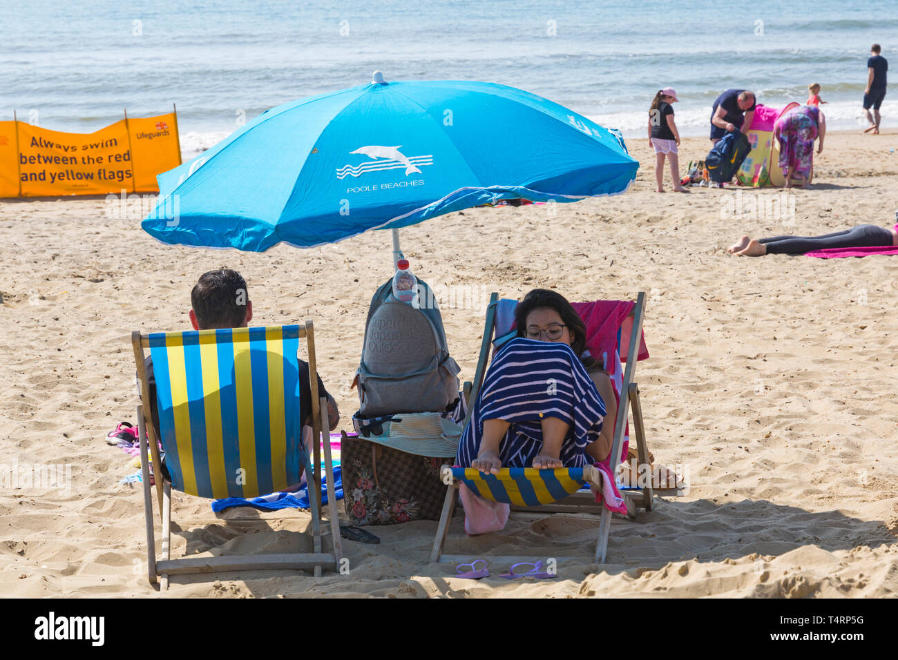 Bournemouth, Dorset, UK. 19th Apr, 2019. UK weather: hot and sunny as ...
