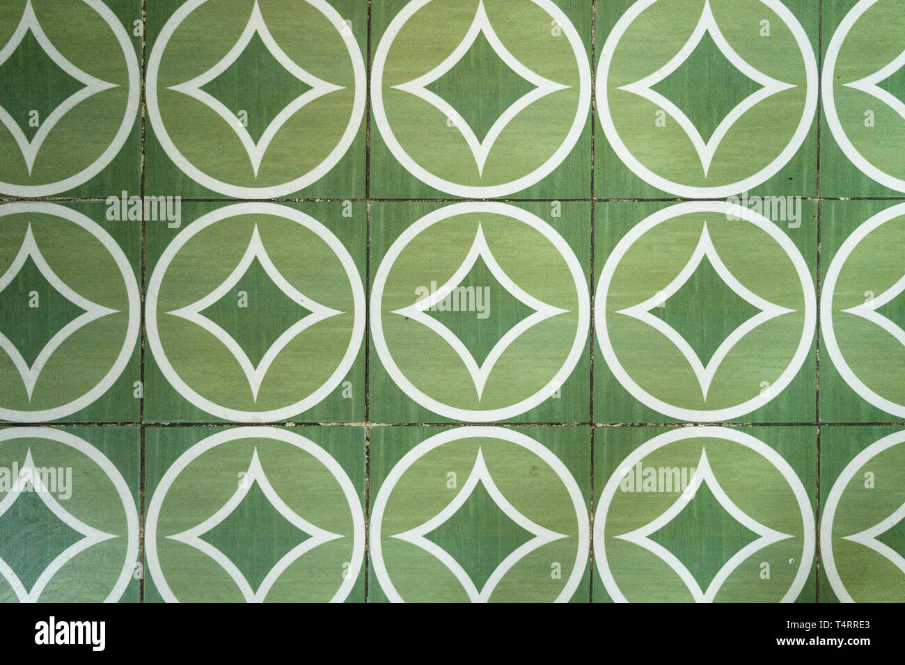 Squares and circles wall background hi-res stock photography and images ...