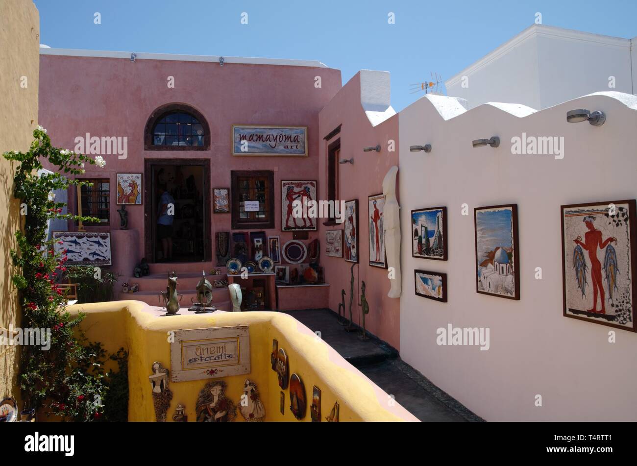Greek local store hi-res stock photography and images - Alamy