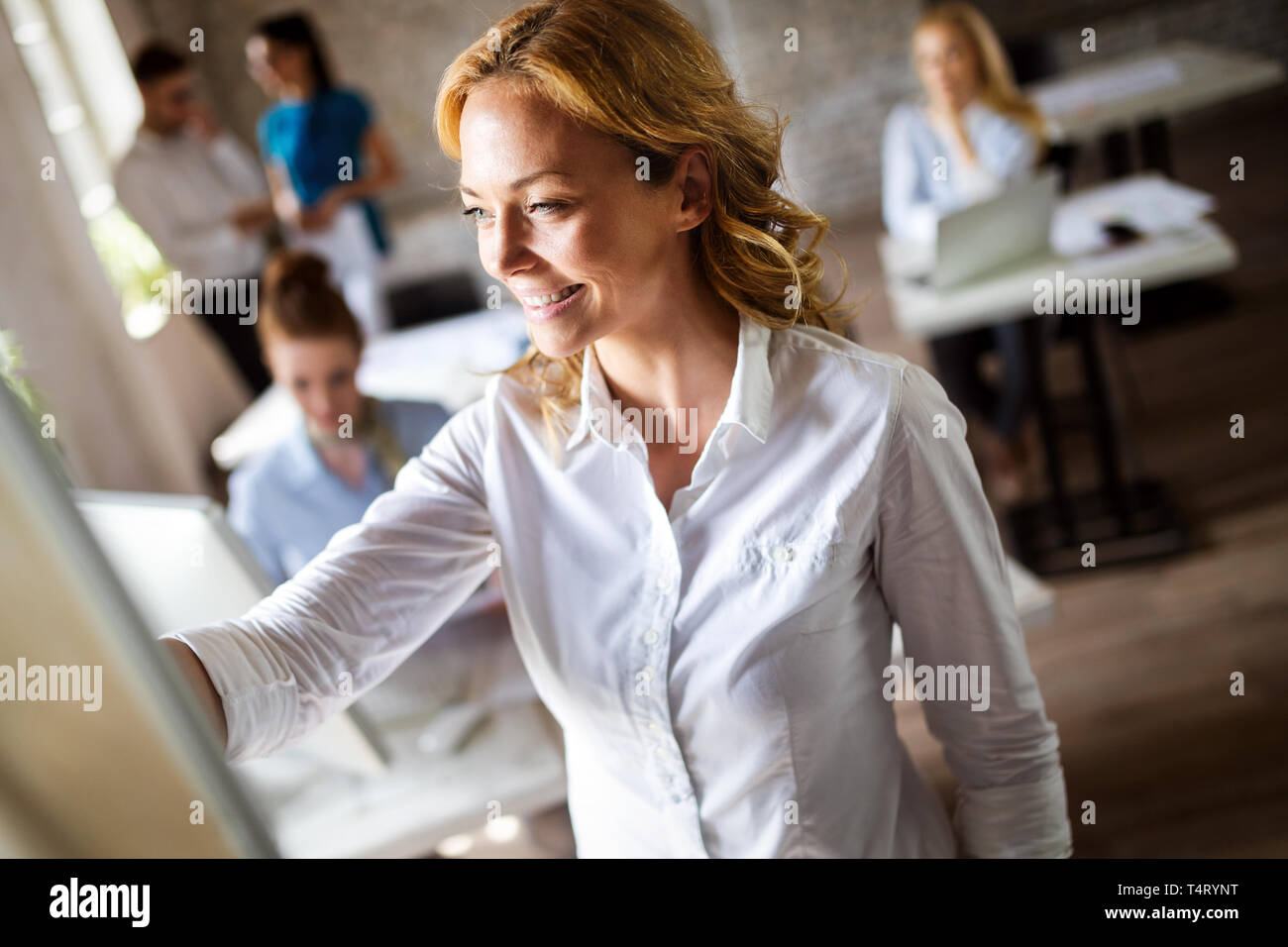 Group learning hi-res stock photography and images - Alamy