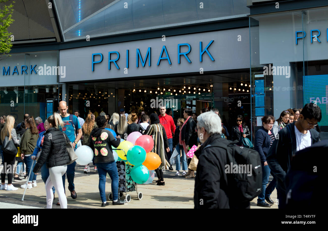 Primark store shop front hi-res stock photography and images - Alamy
