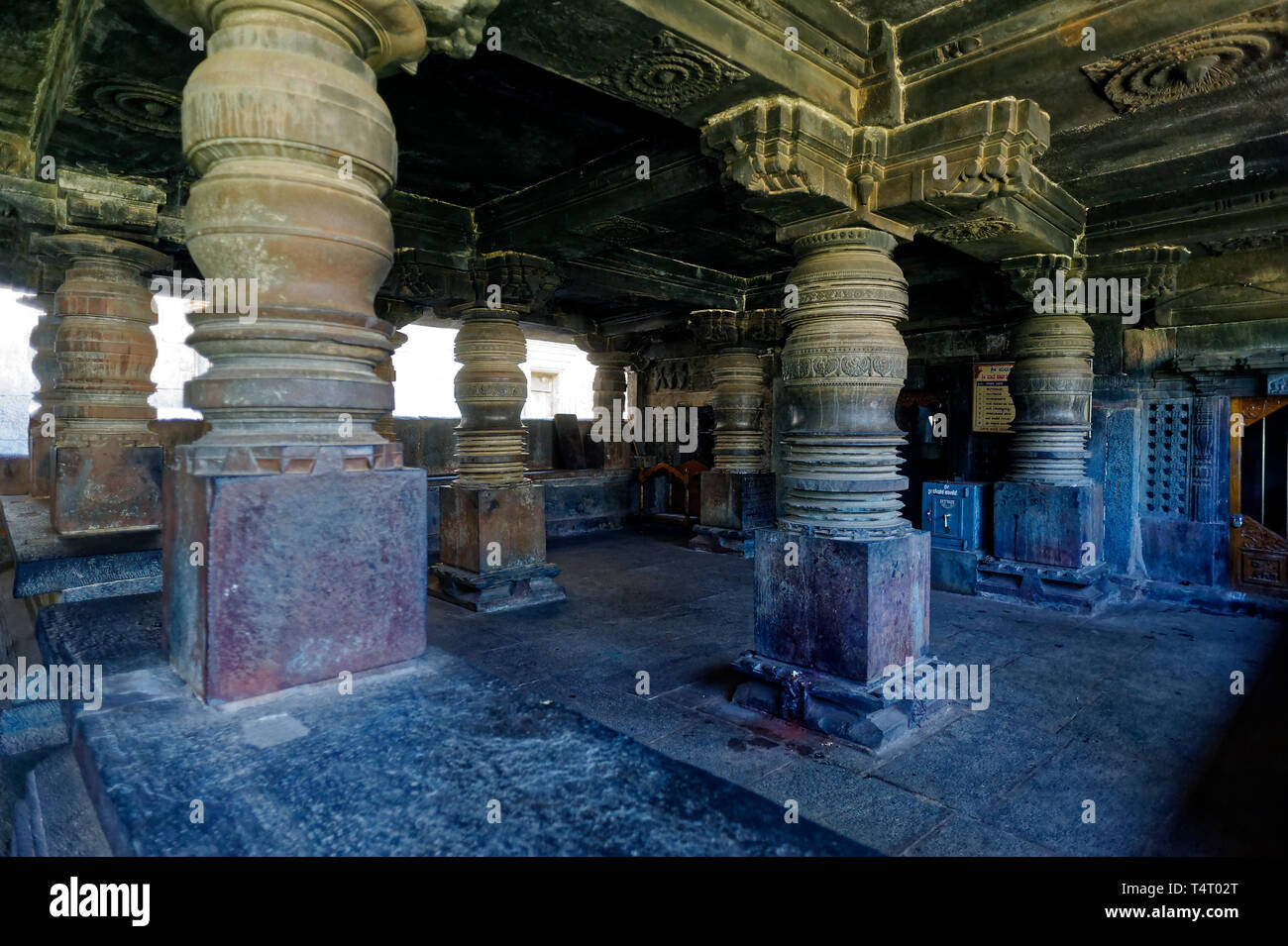 Decorative pillars hi-res stock photography and images - Alamy