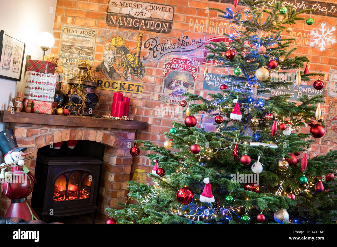 Irlam Railway Station, Irlam, Manchester Stock Photo - Alamy