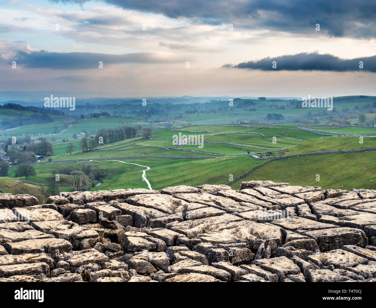 Malhma yorkshire dales hi-res stock photography and images - Alamy
