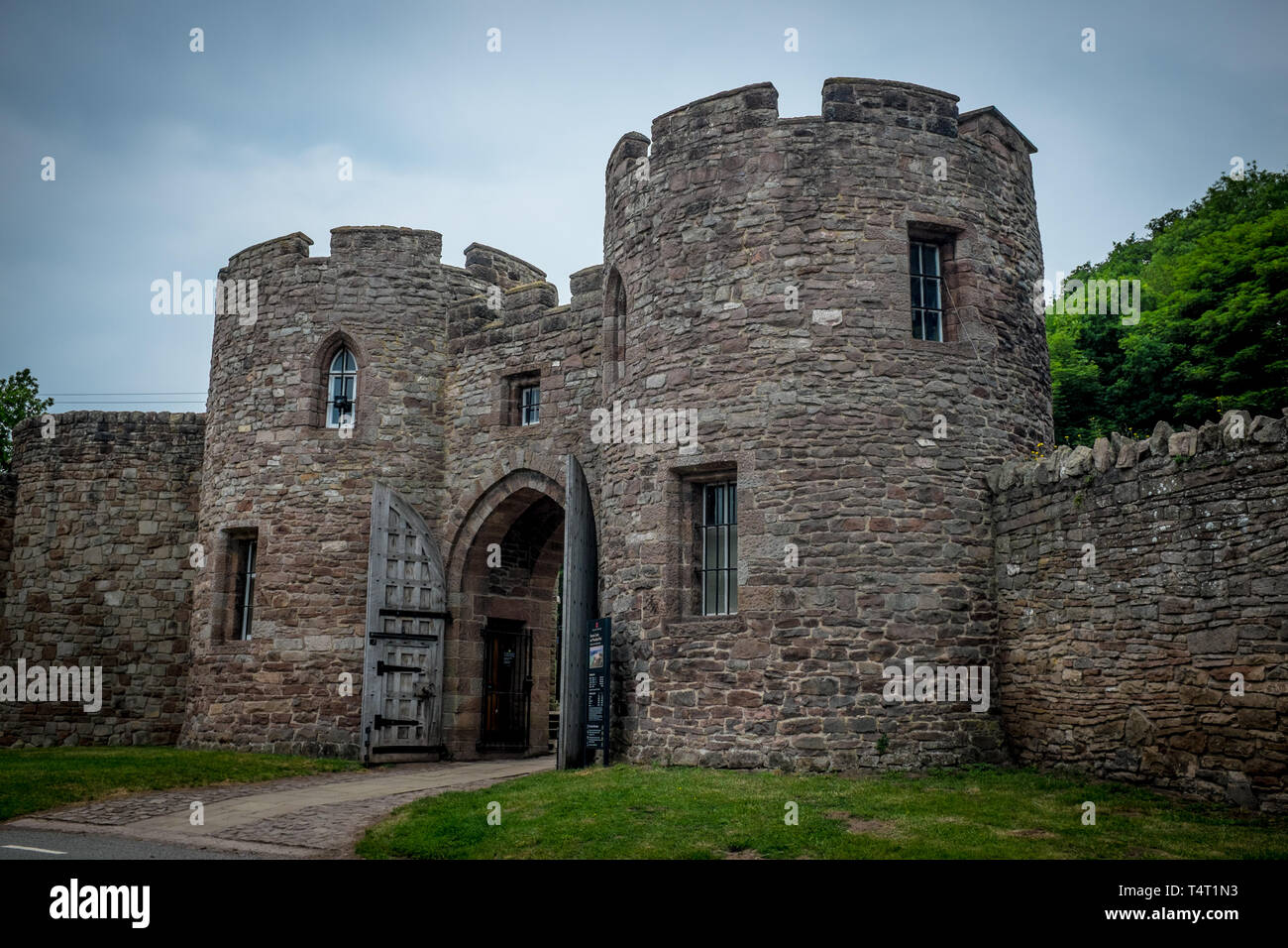 Gore castle hi-res stock photography and images - Alamy