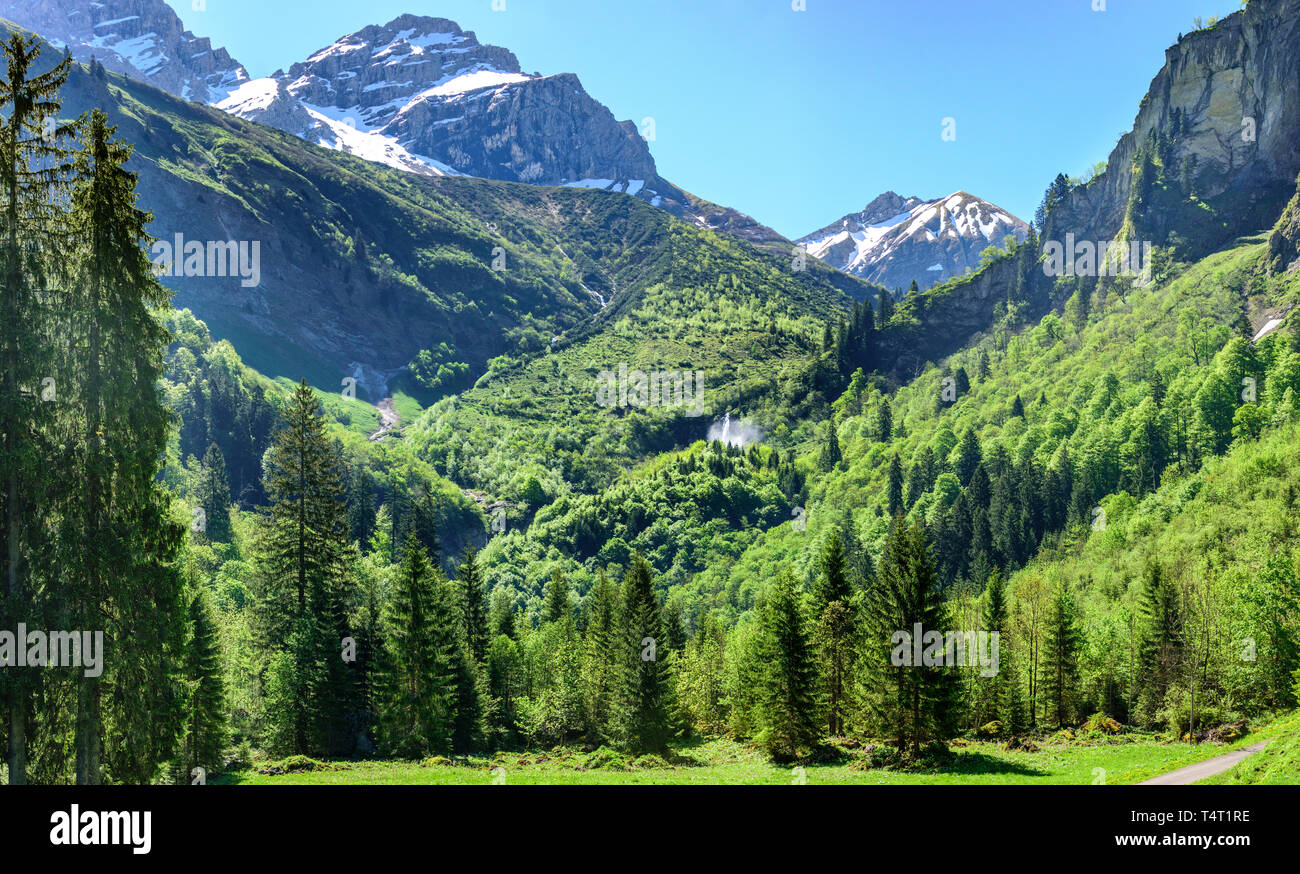 Southern cascade range hi-res stock photography and images - Alamy
