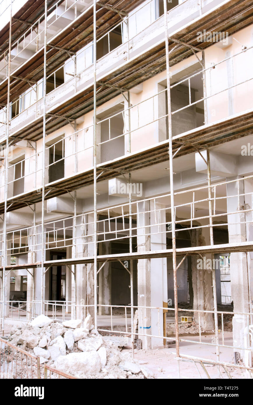 Scaffolding around facade hi-res stock photography and images - Alamy