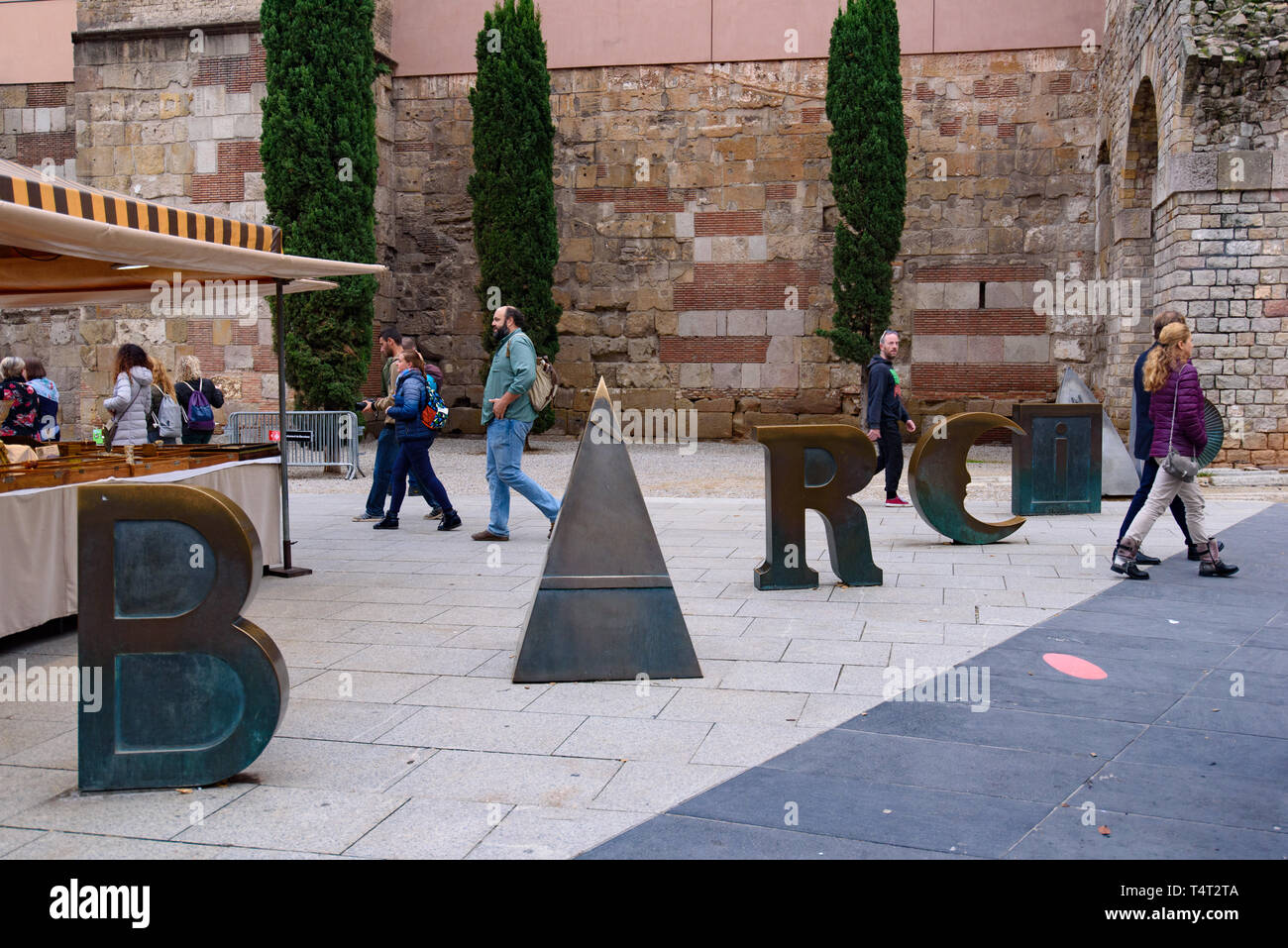 Installation tour hi-res stock photography and images - Alamy