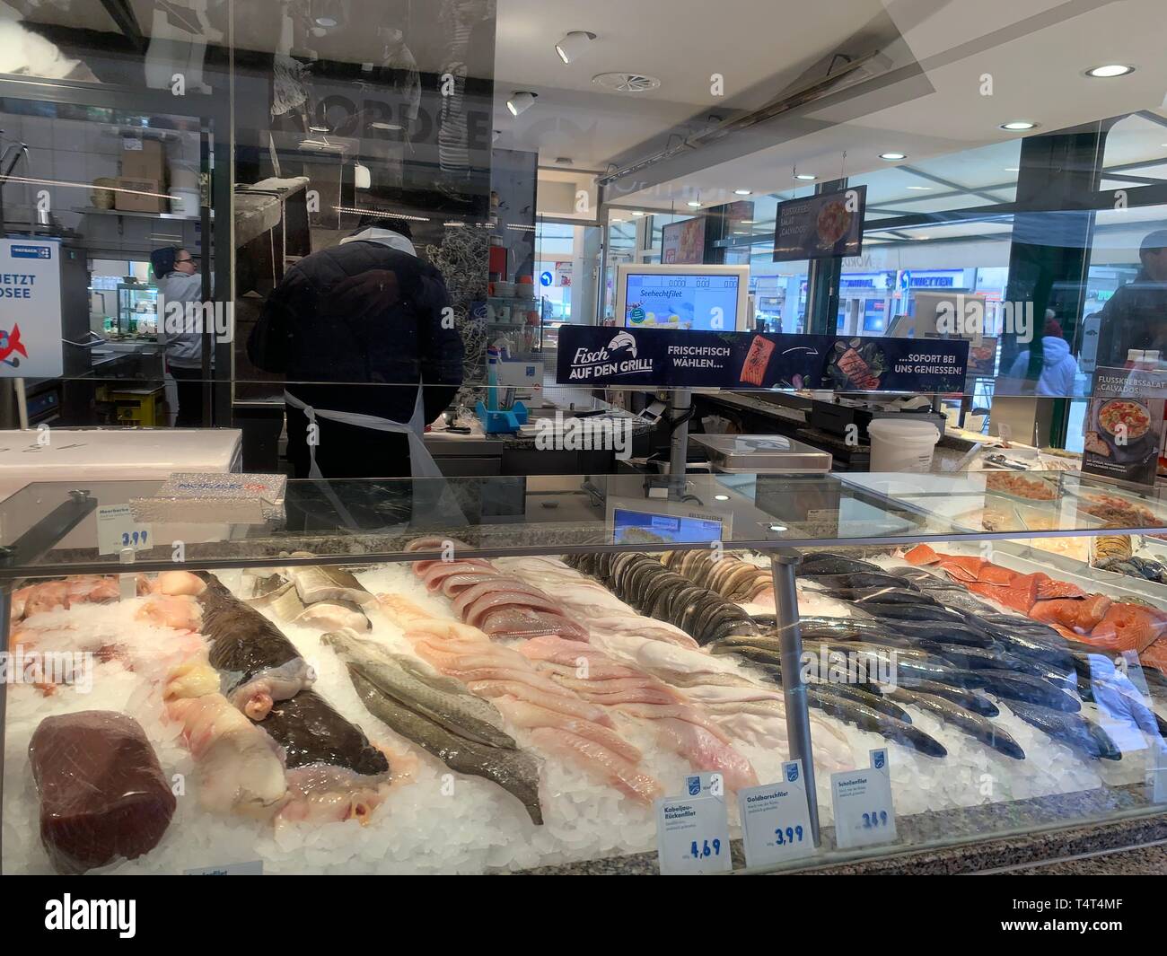 Flea market naschmarkt [famous hi-res stock photography and images - Alamy